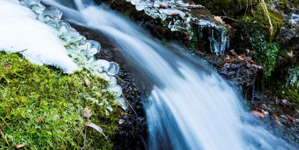 ¿Qué significa agua de mineralización débil? - El Botijo